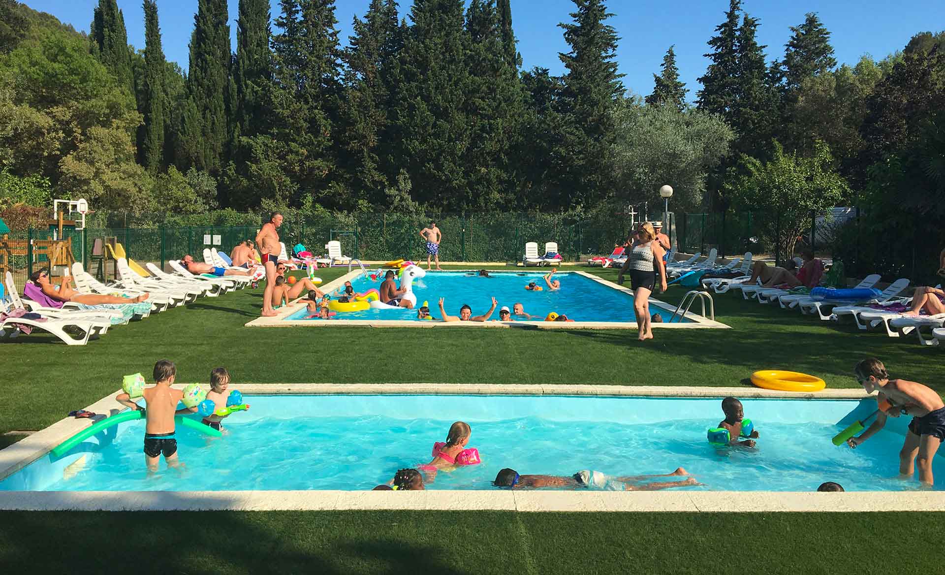 Camping Var : location vacances au camping Les Tomasses dans le Var